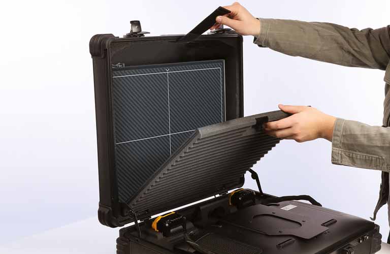 Leonardo DR mini III - Portable DR system for the security industry